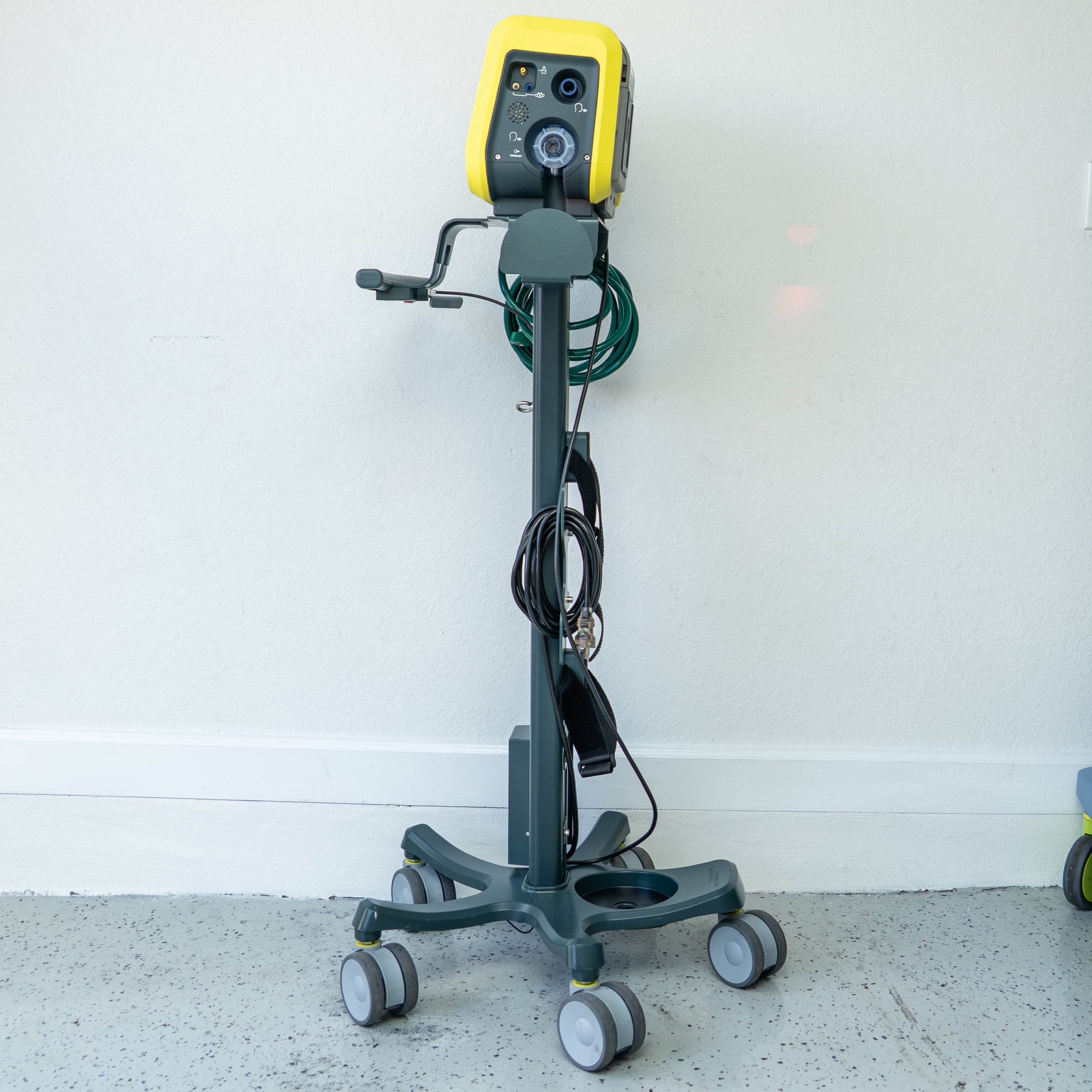 Hamilton Medical MR1 TeslaSpy MR Ventilator with Rolling Stand ...