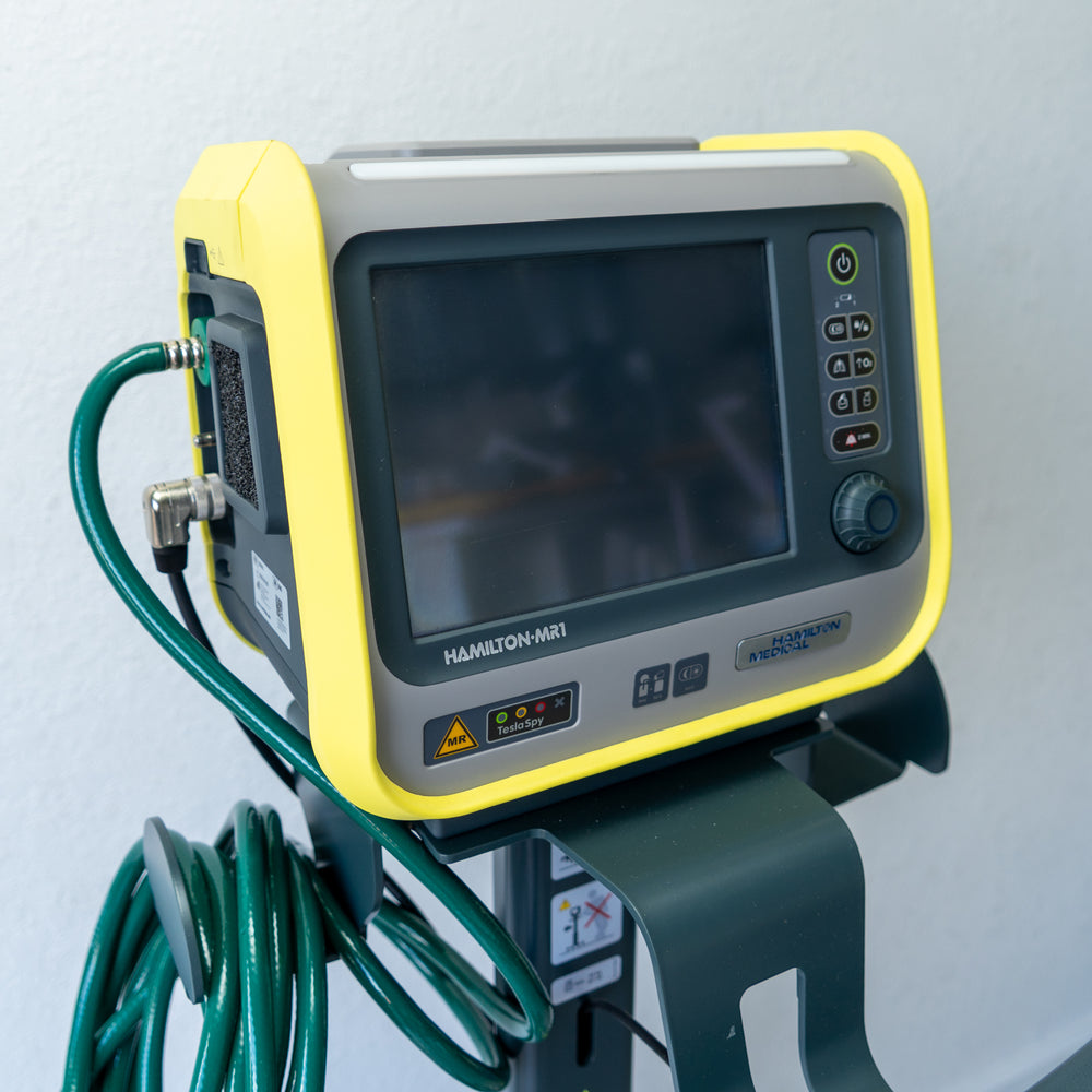 Hamilton Medical MR1 TeslaSpy MR Ventilator with Rolling Stand ...