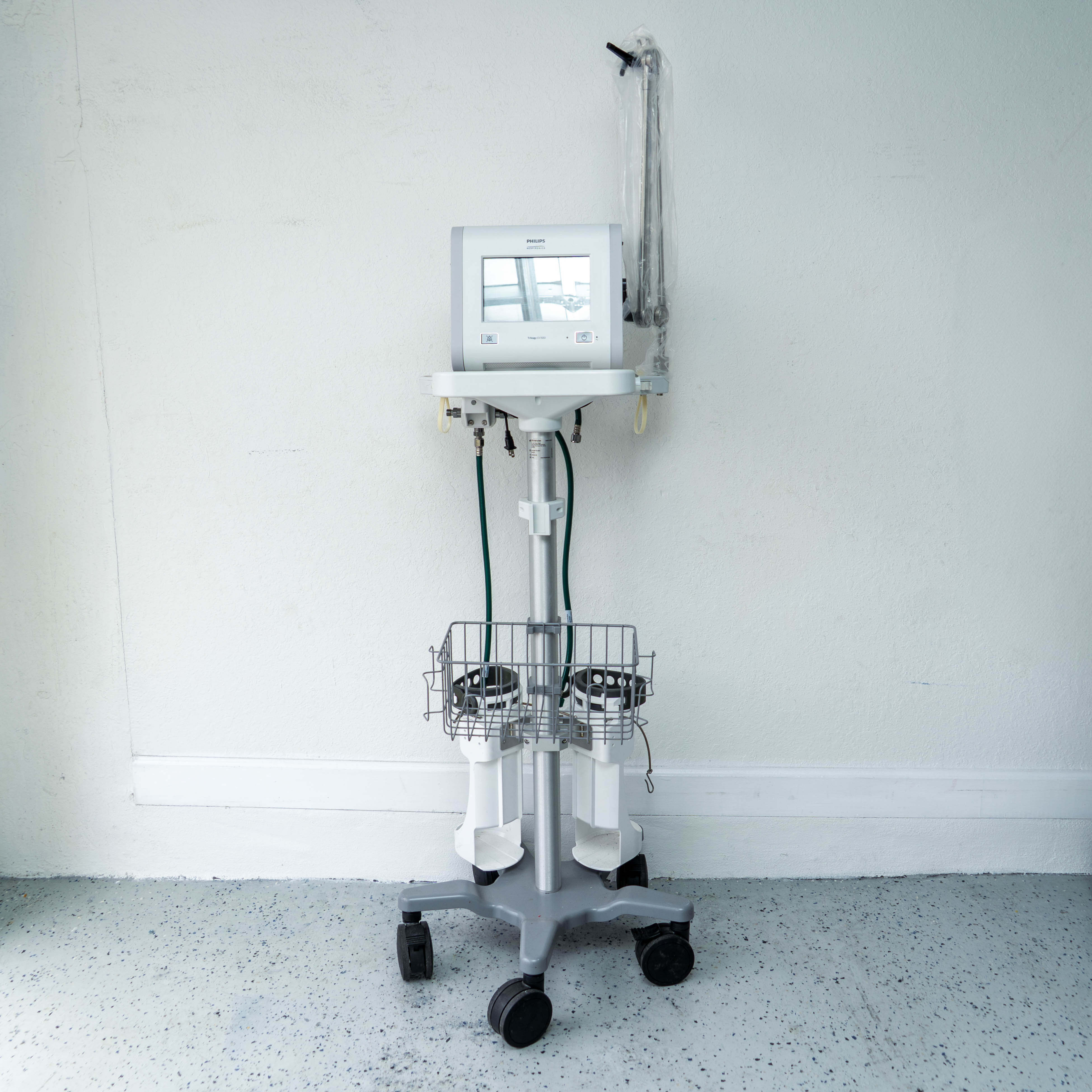 Philips Respironics Trilogy EV300 Portable Ventilator with Rolling Car ...